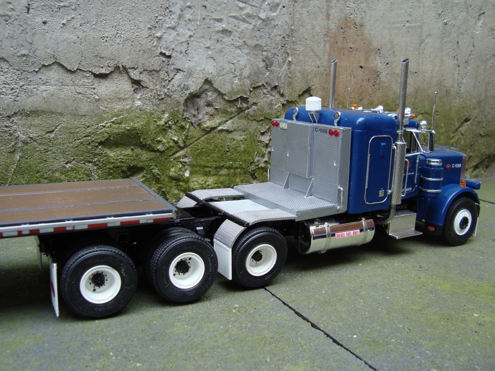 Model Truck Builder .com