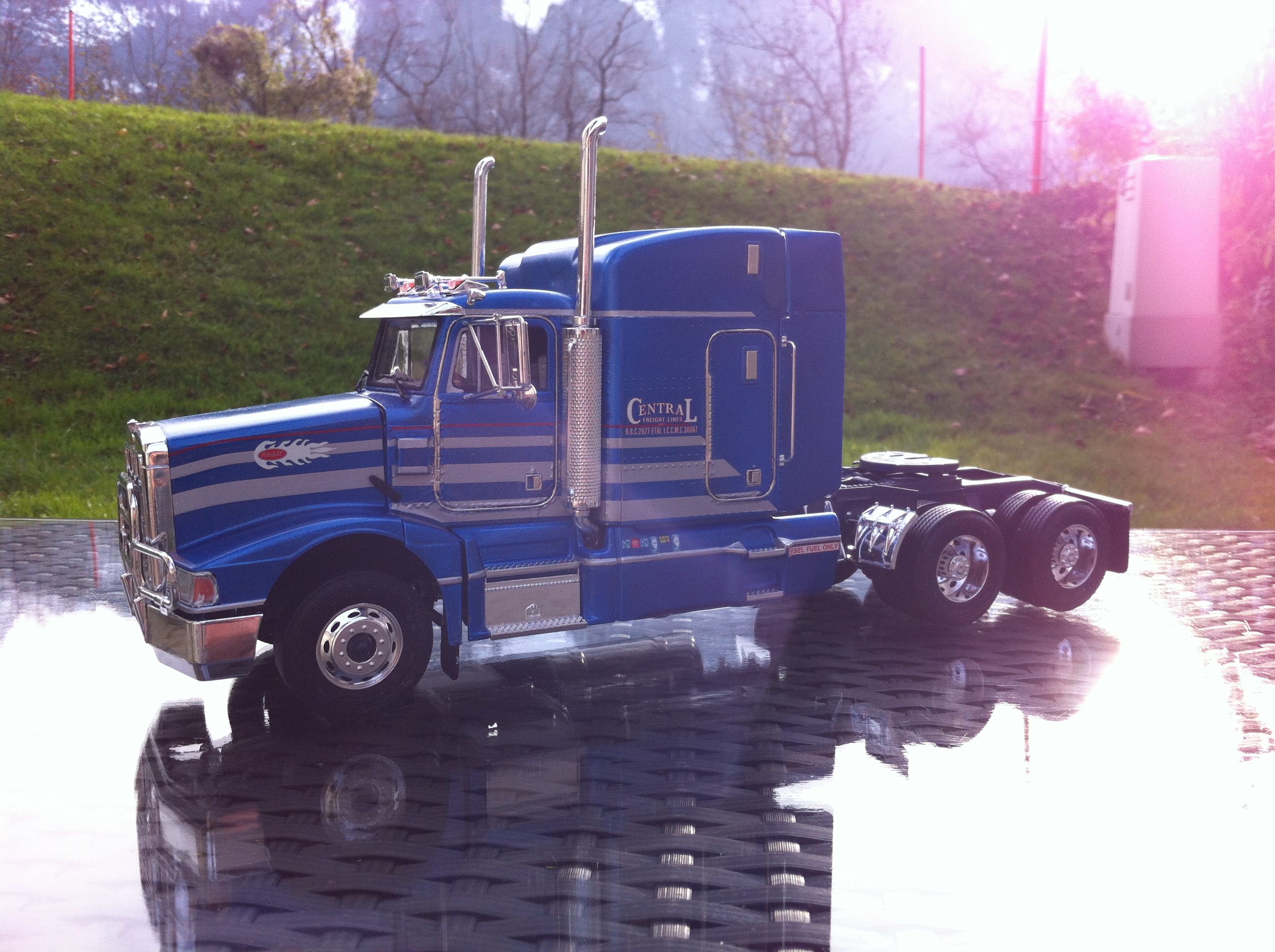 Model Truck Builder .com