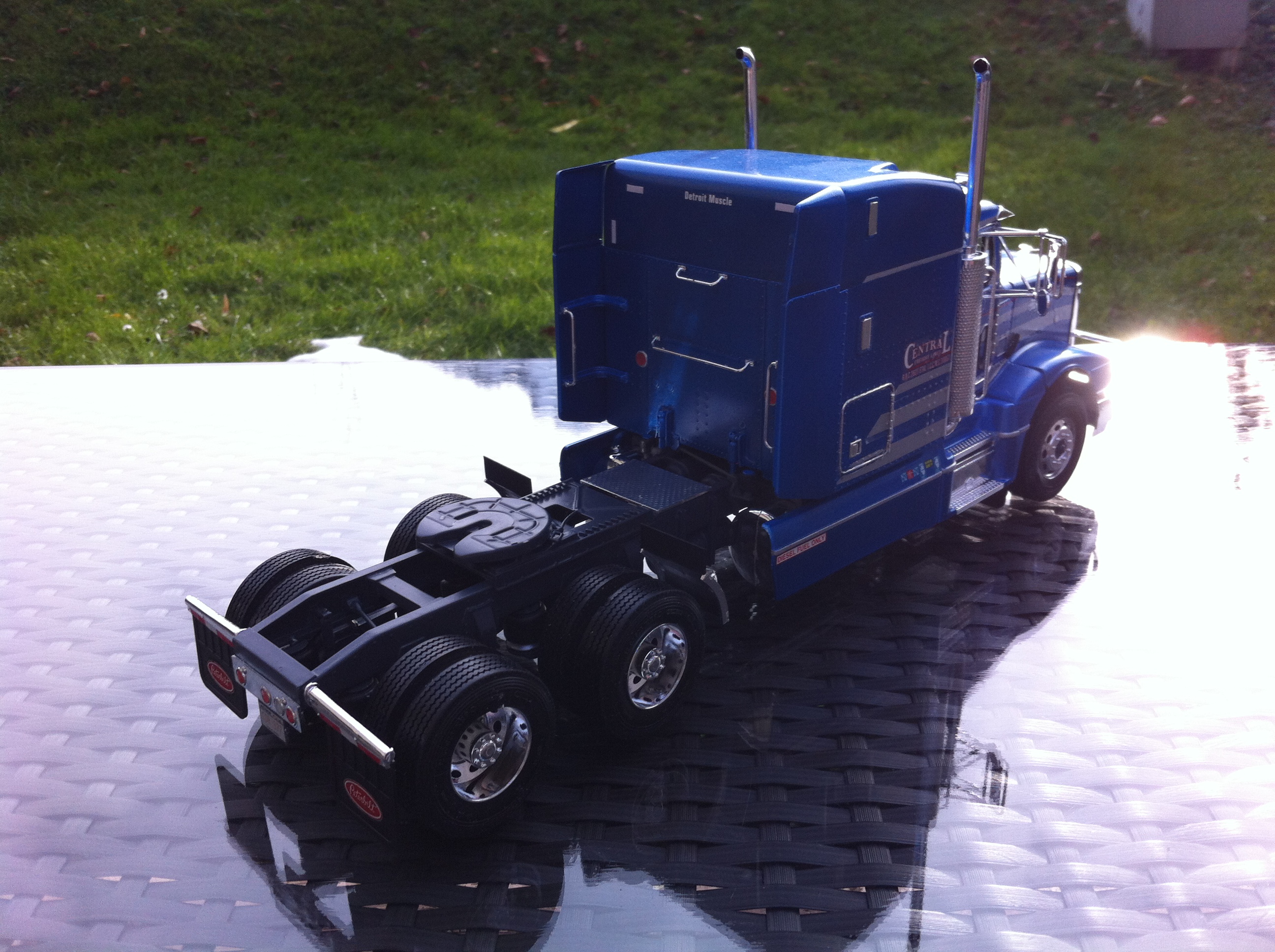 Model Truck Builder .com
