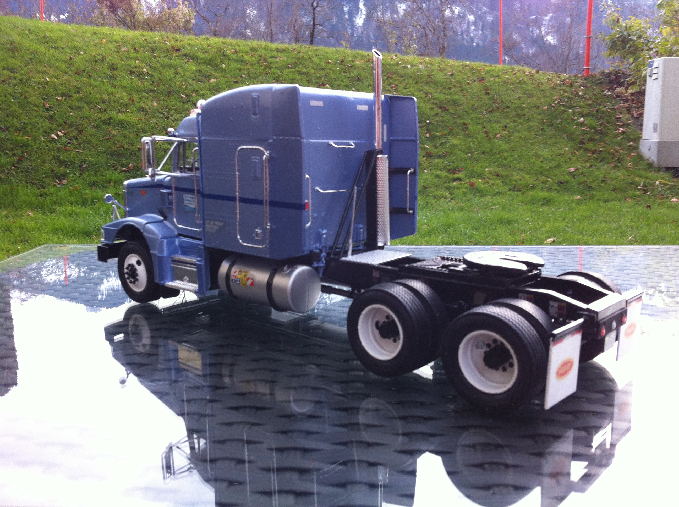 Model Truck Builder .com