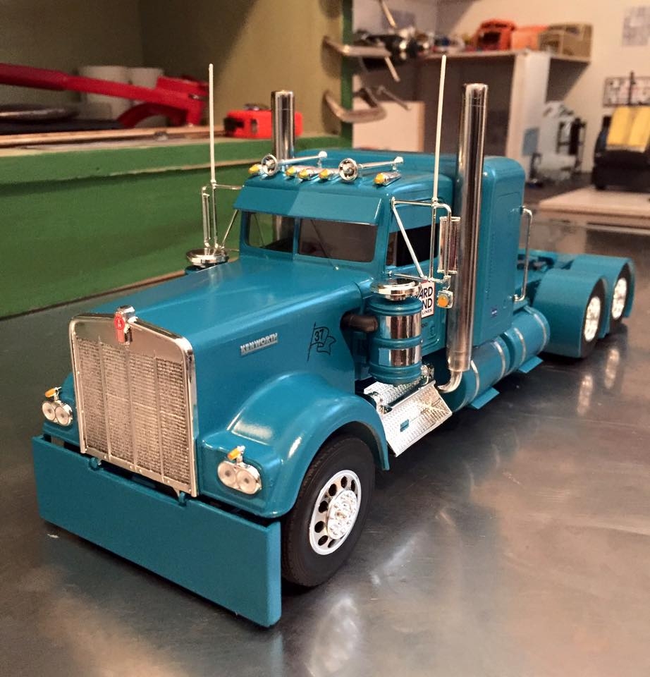 Model Truck Builder .com