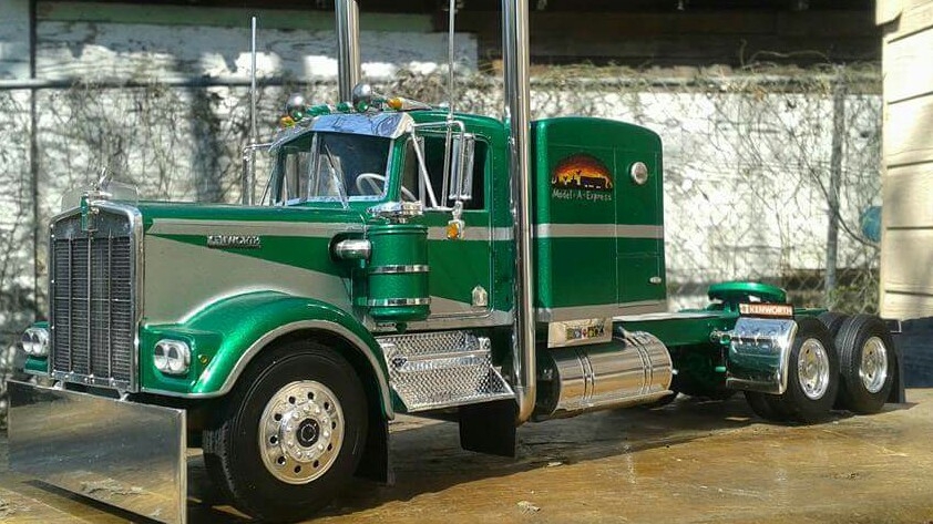 Model Truck Builder .com