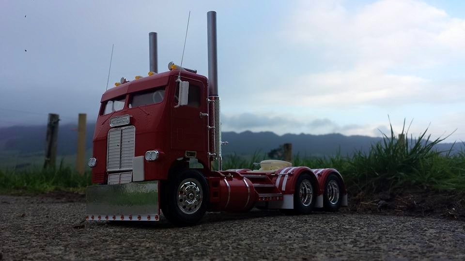 Model Truck Builder .com