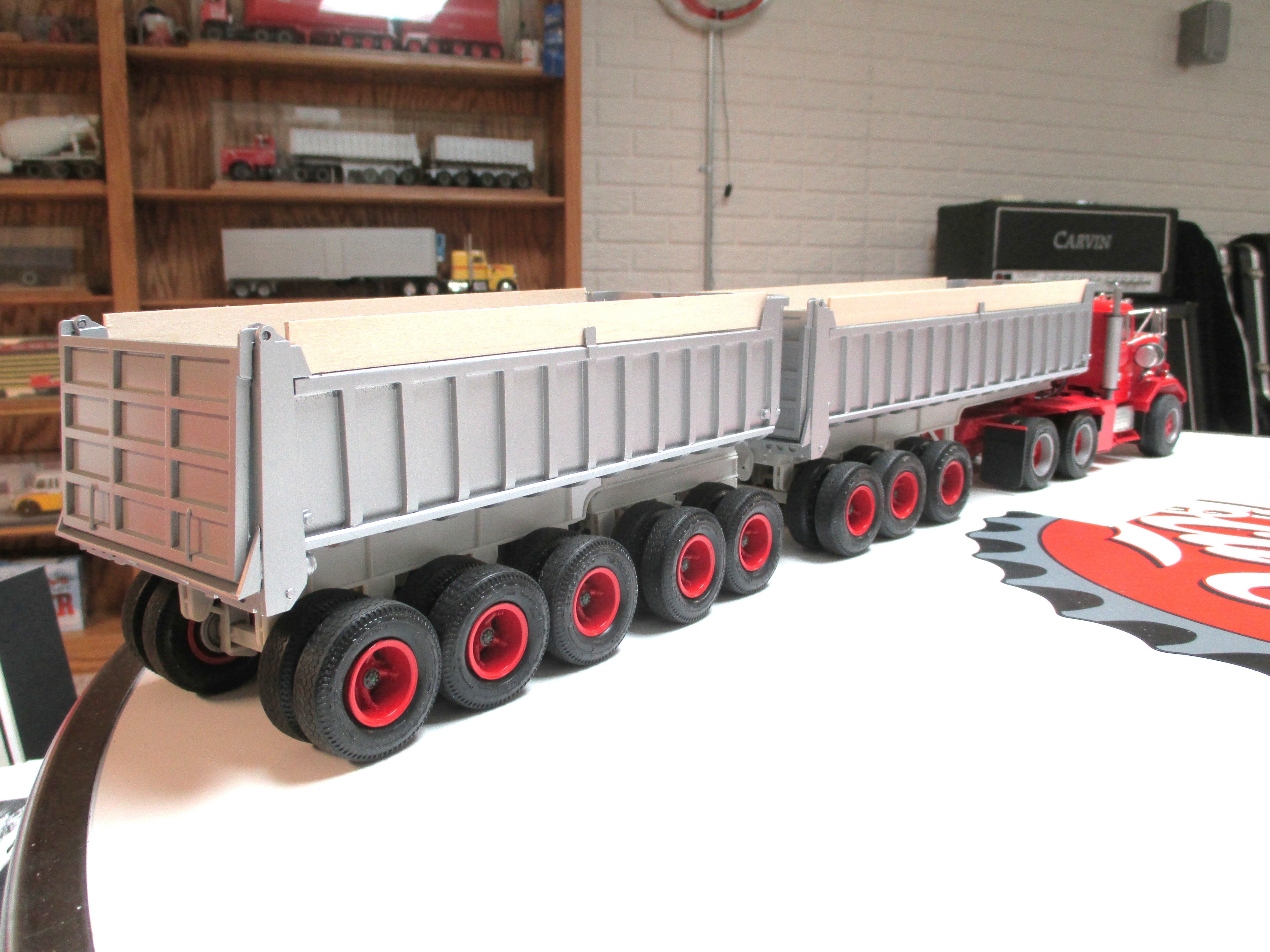 Model Truck Builder .com