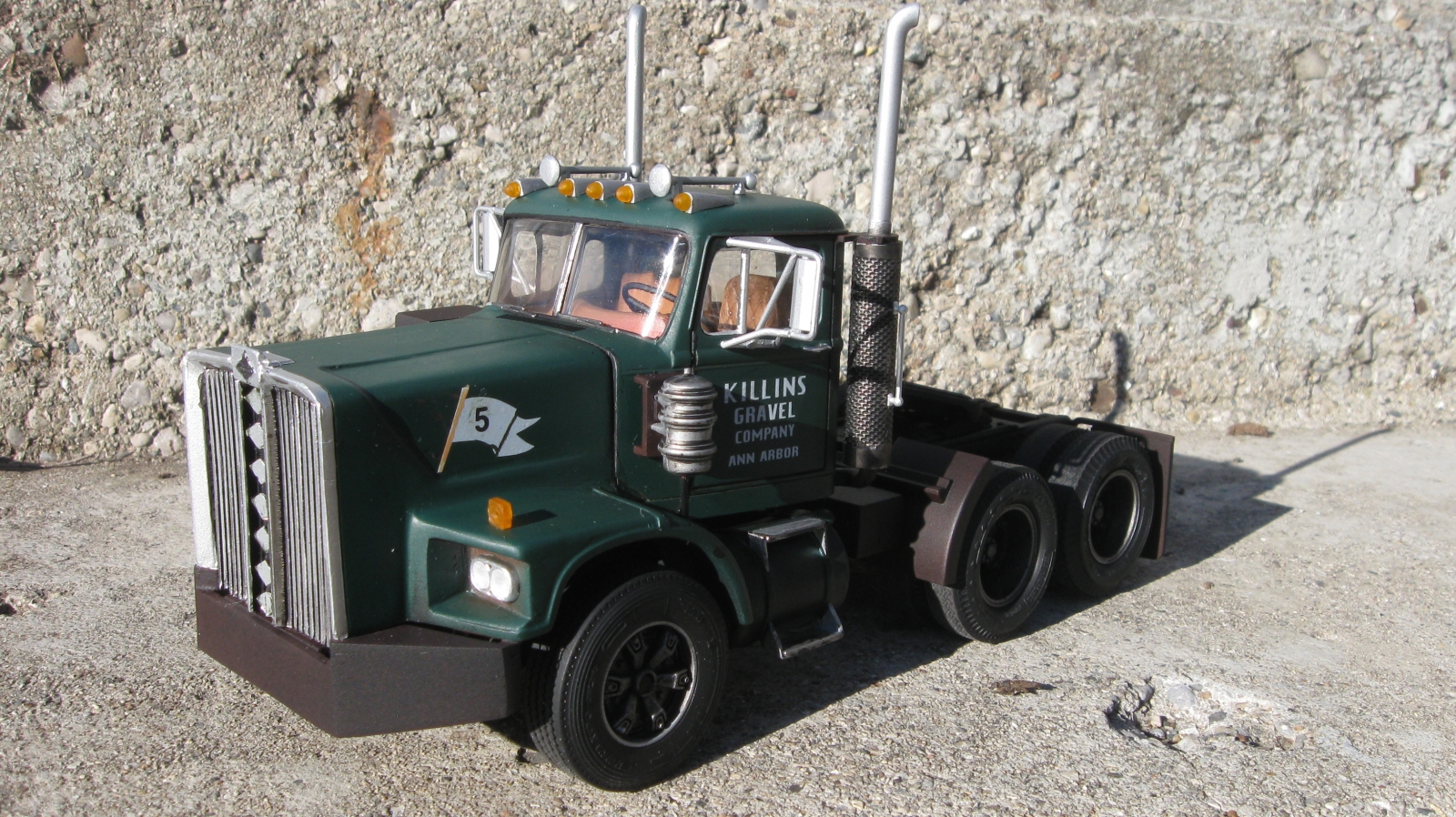 Model Truck Builder .com