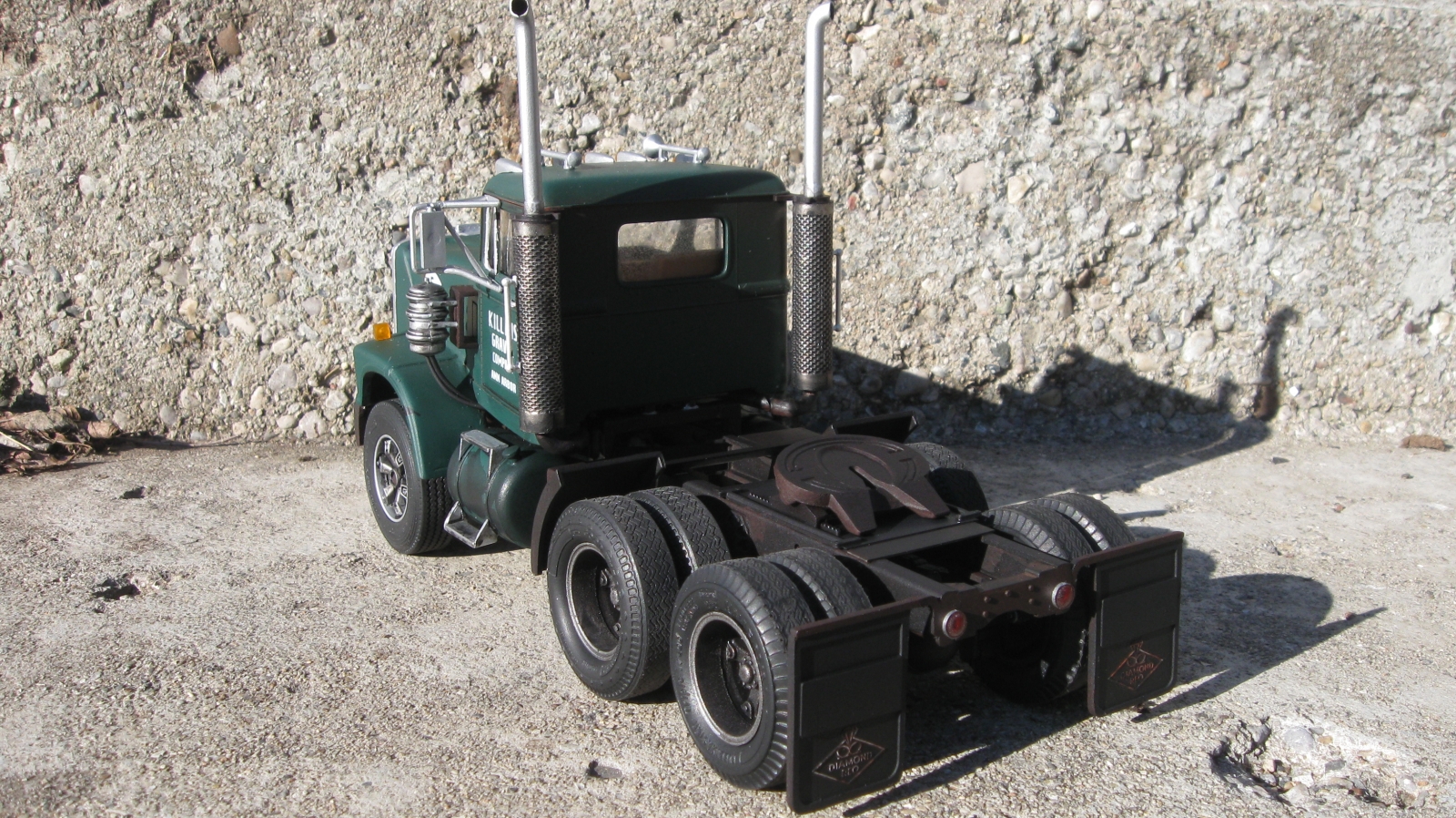 Model Truck Builder .com