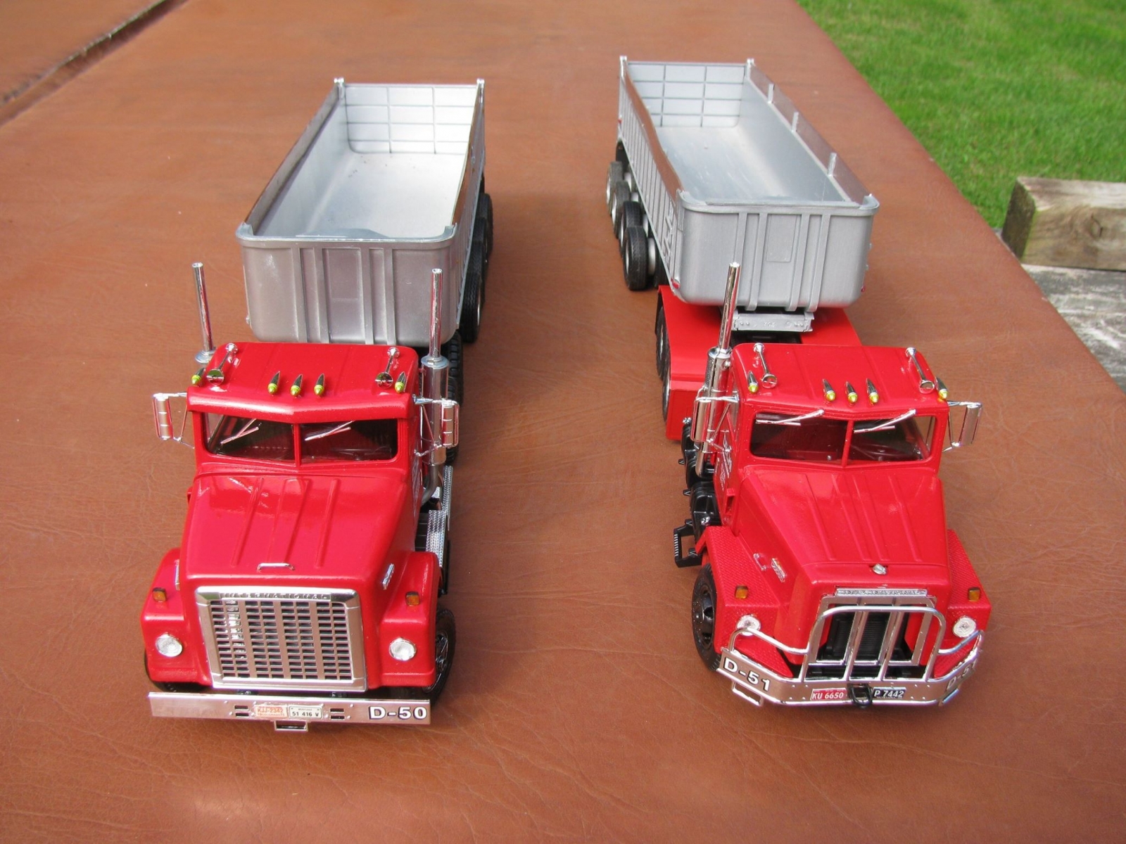 Model Truck Builder .com