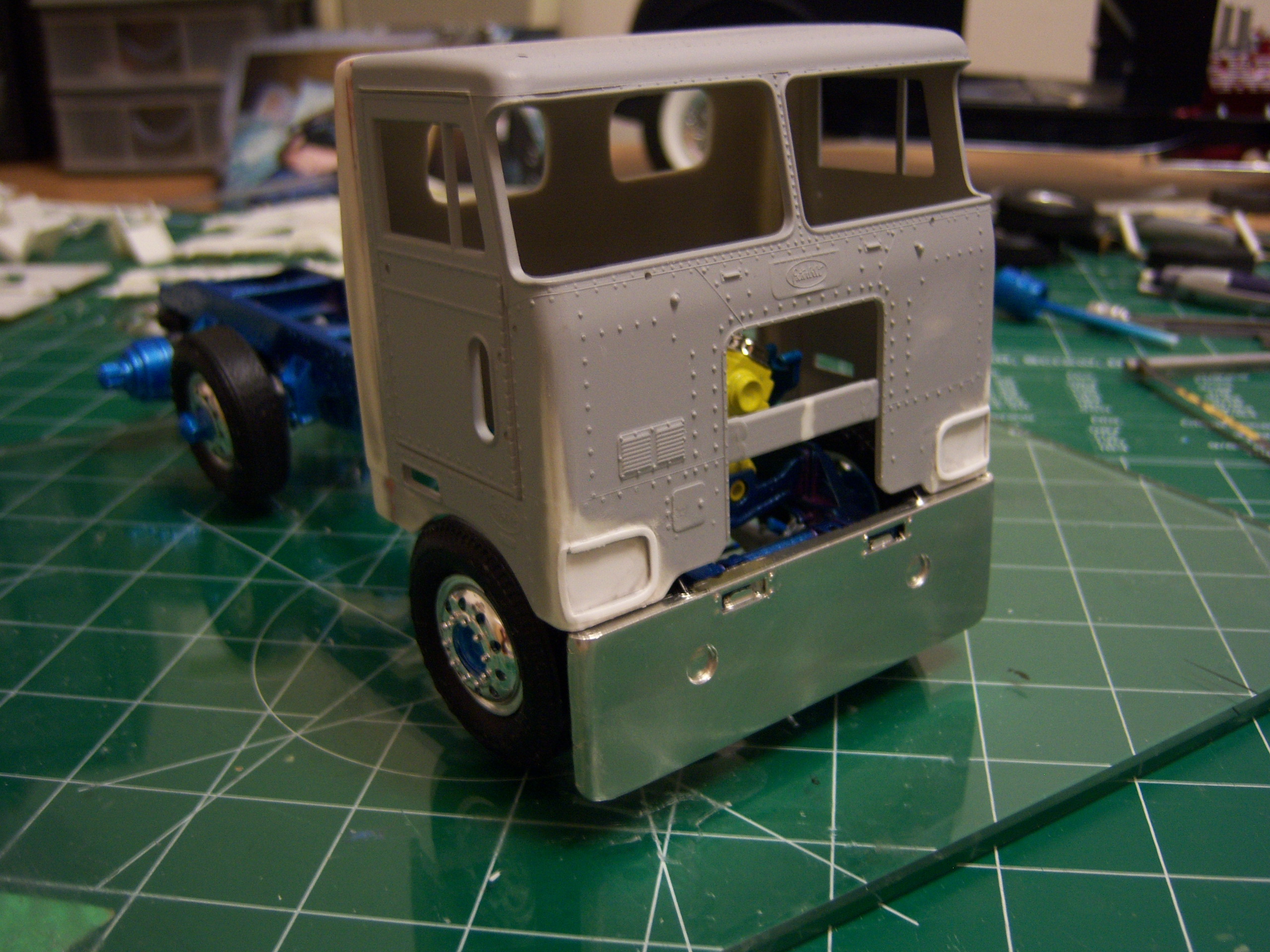 Model Truck Builder .com
