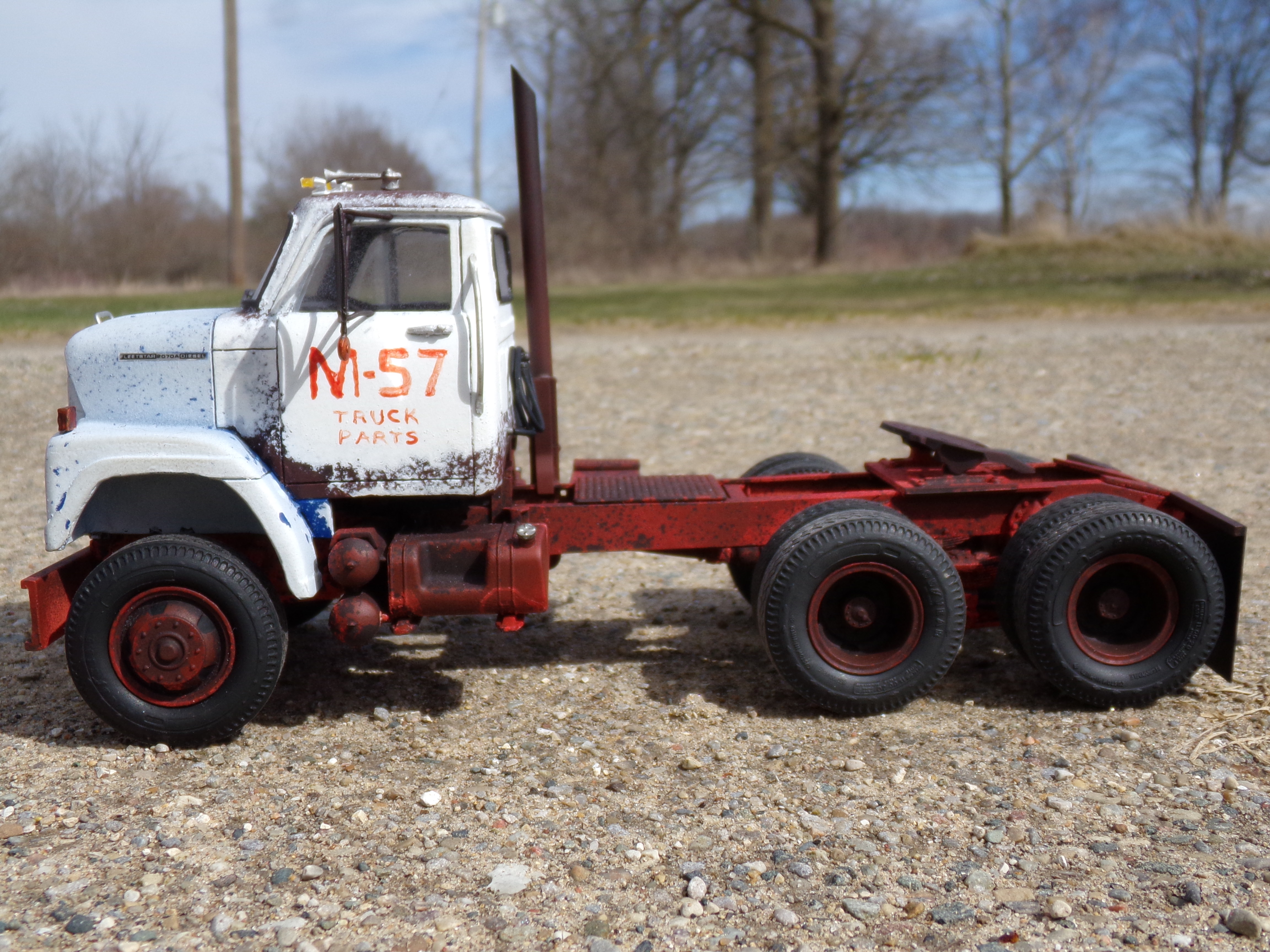 Model Truck Builder .com