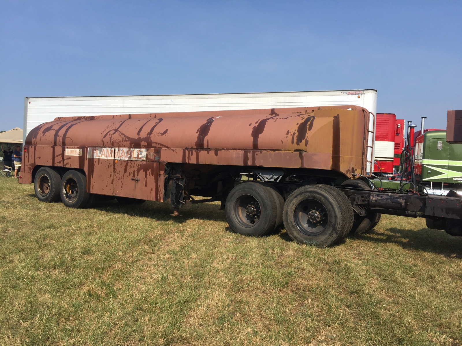 Model Truck Builder .com