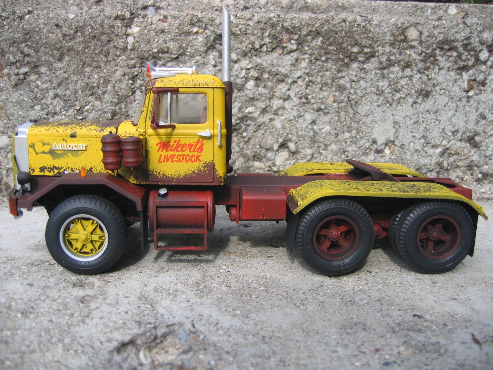 Model Truck Builder .com