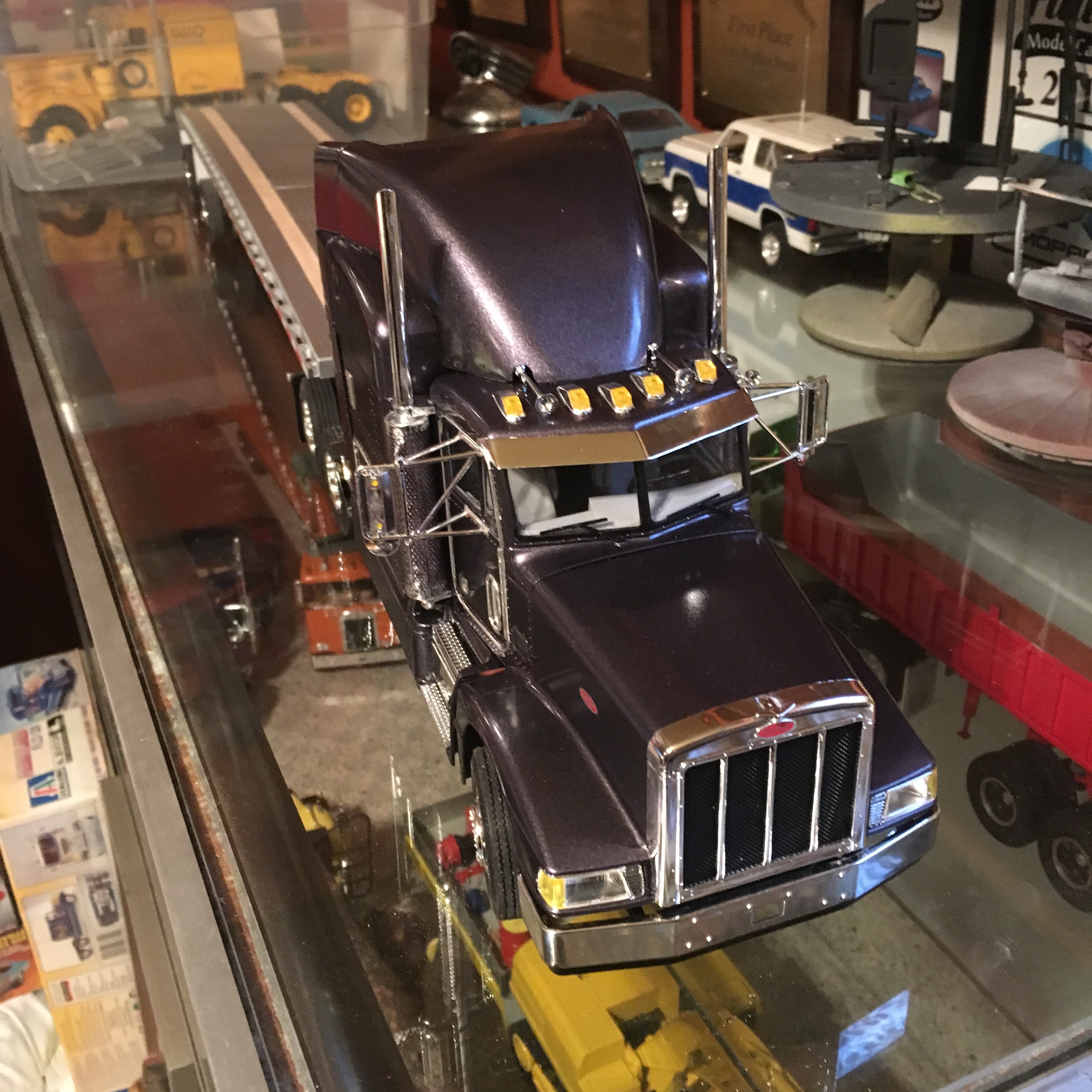 Model Truck Builder .com