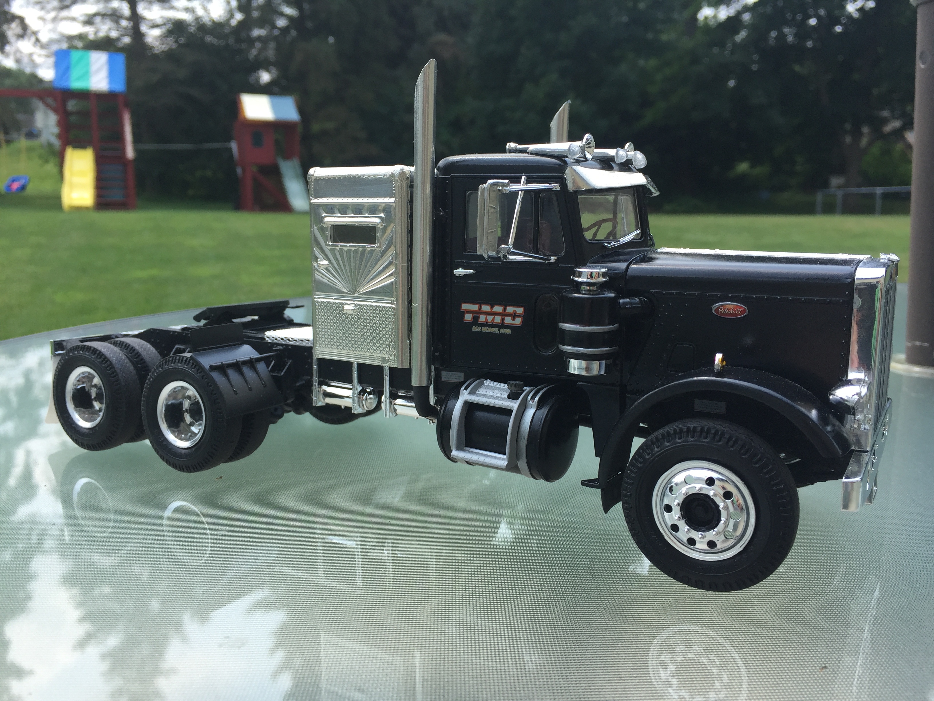 Model Truck Builder .com