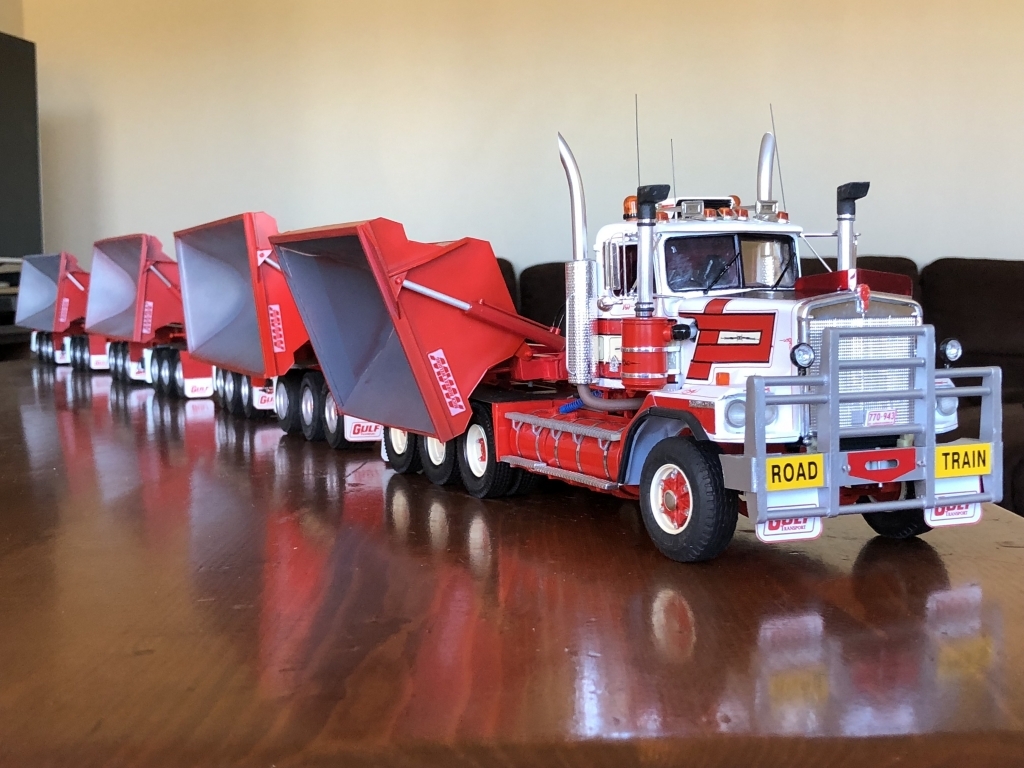 Model Truck Builder .com