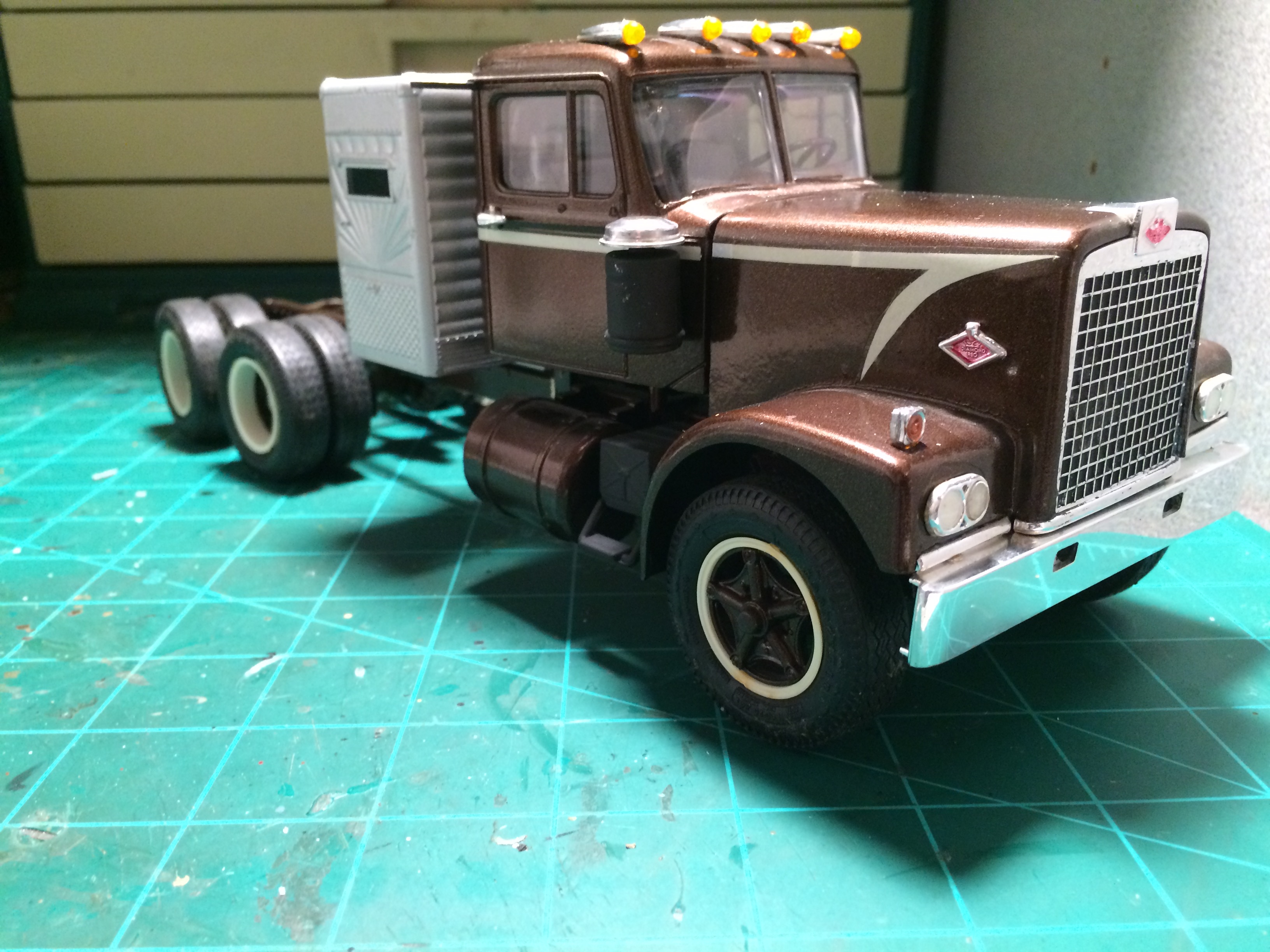 Model Truck Builder .com