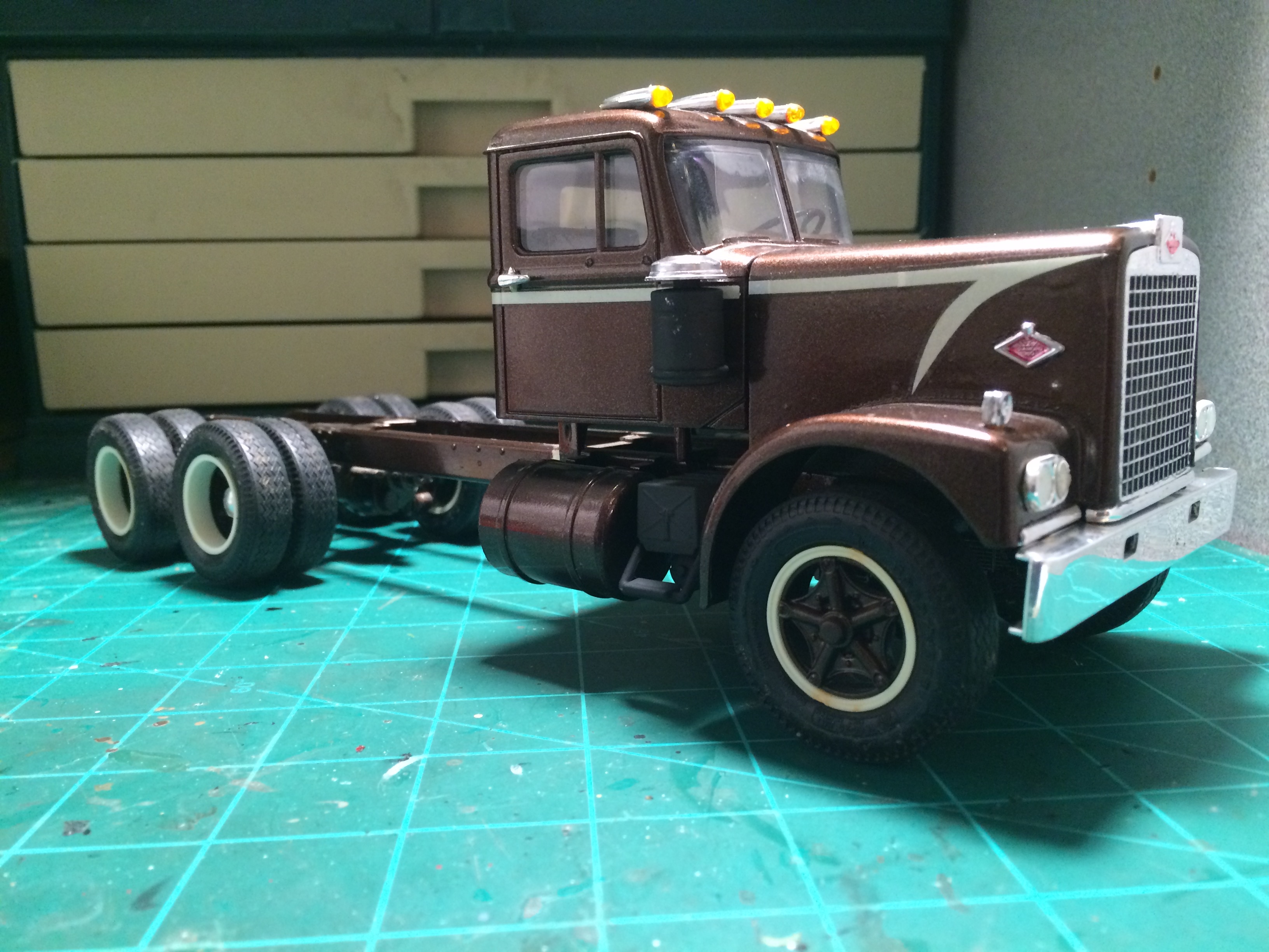 Model Truck Builder .com