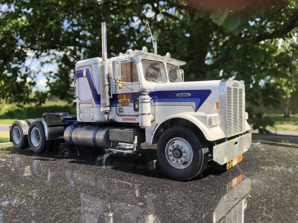 Model Truck Builder .com