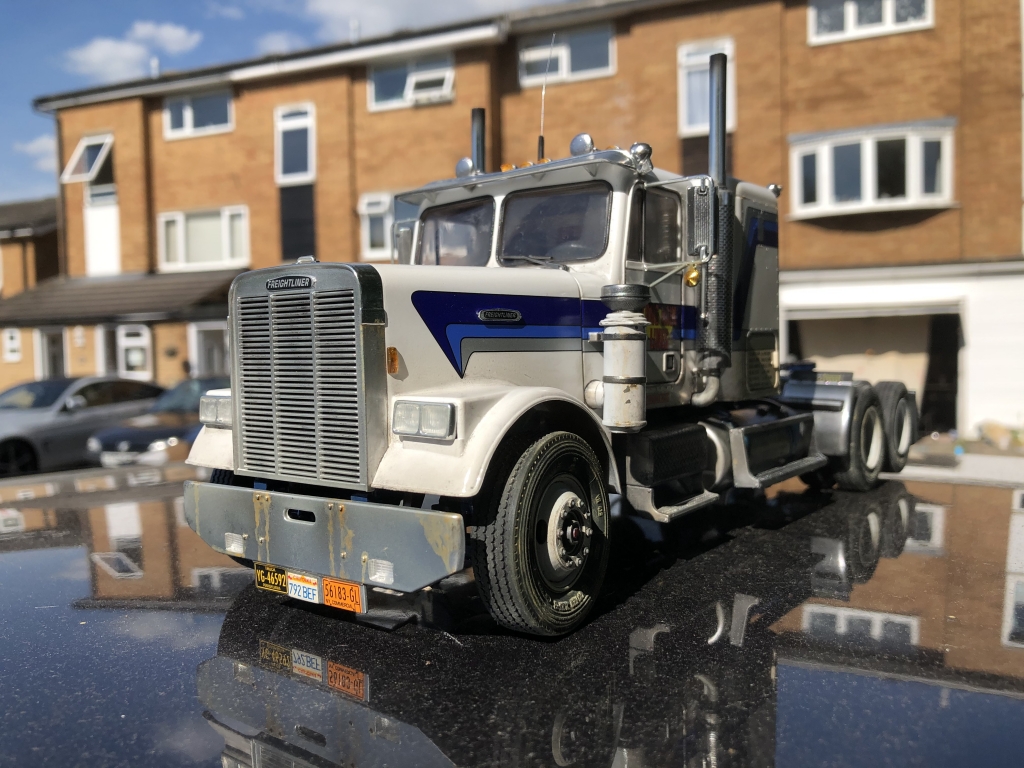 Model Truck Builder .com