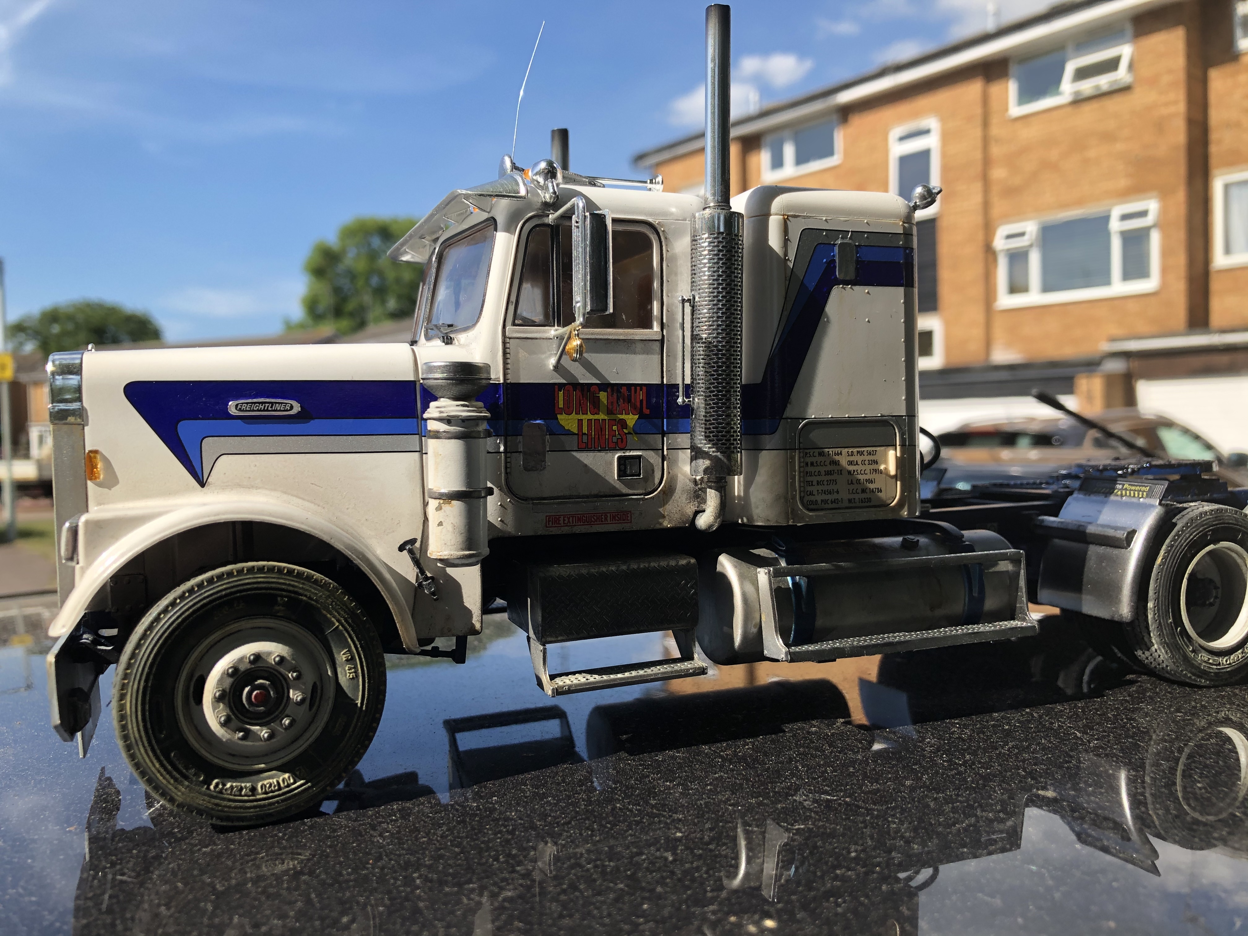 Model Truck Builder .com