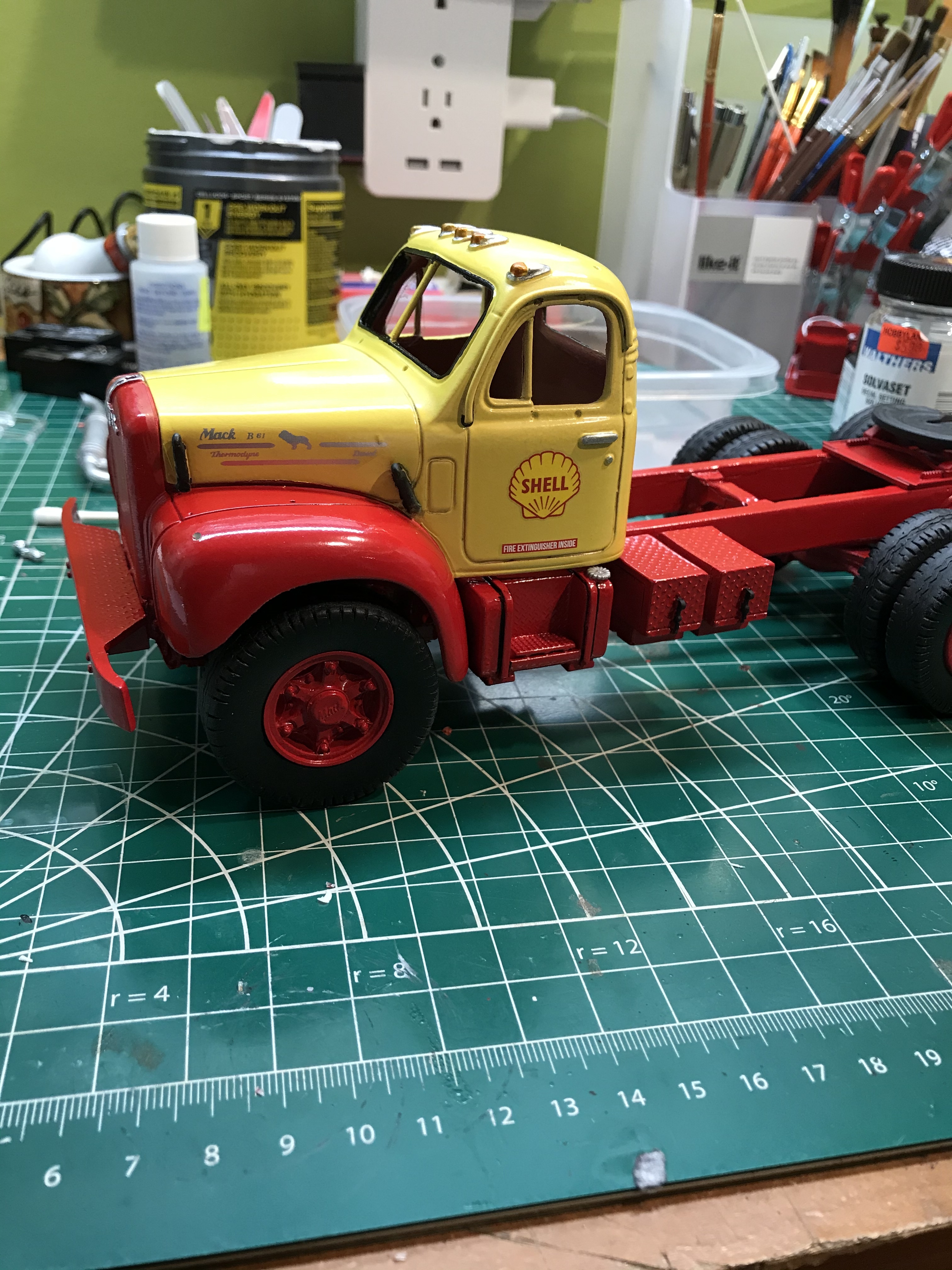 Model Truck Builder .com