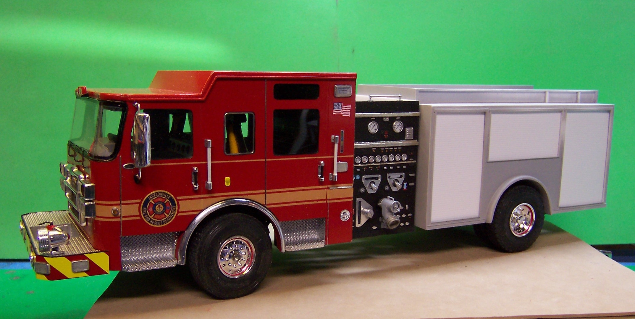 Model Truck Builder .com