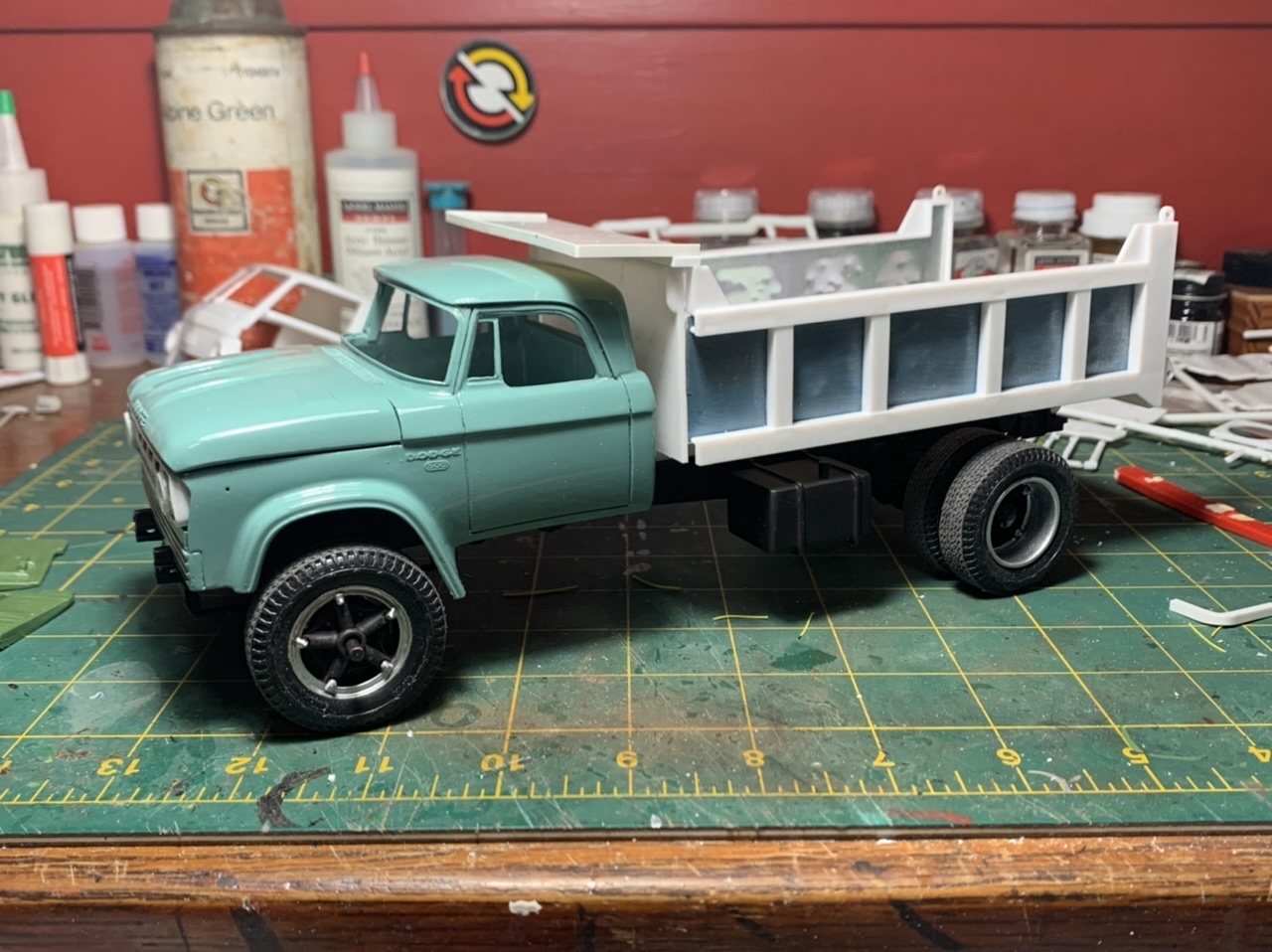 Model Truck Builder .com
