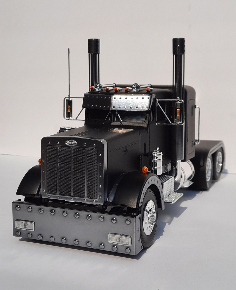 Model Truck Builder .com