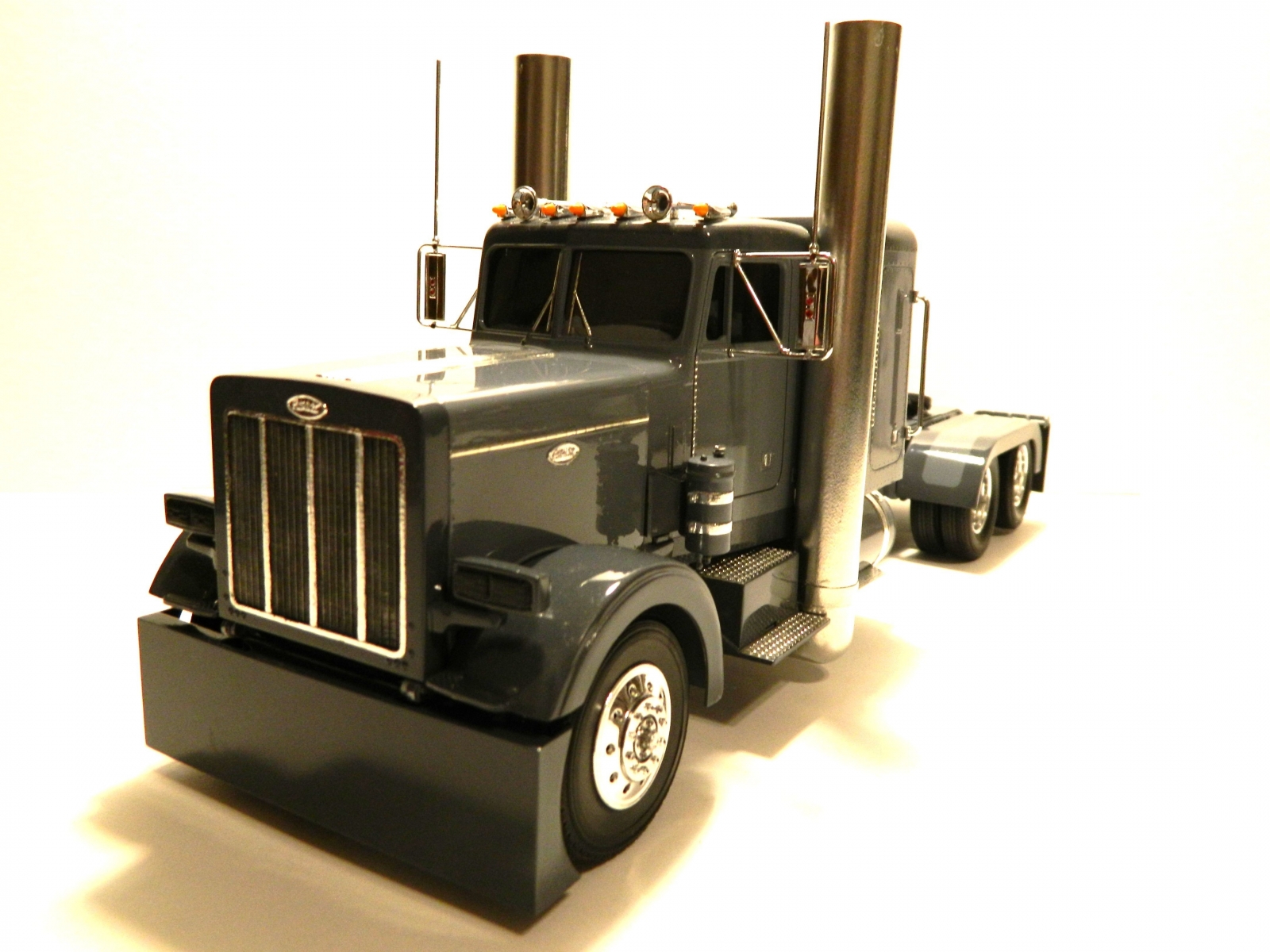 Custom Peterbilt 359 Wallpaper