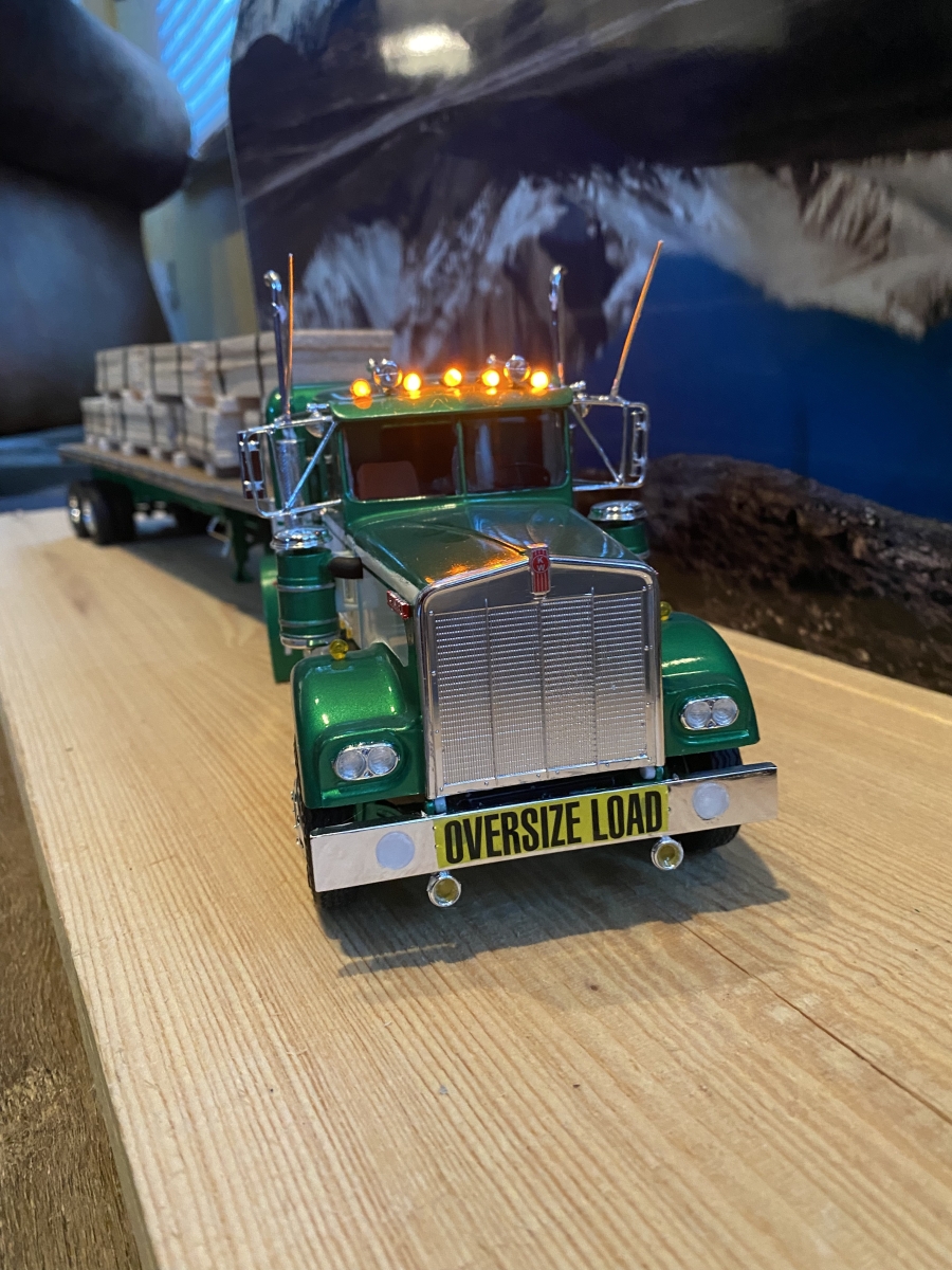 Model Truck Builder .com