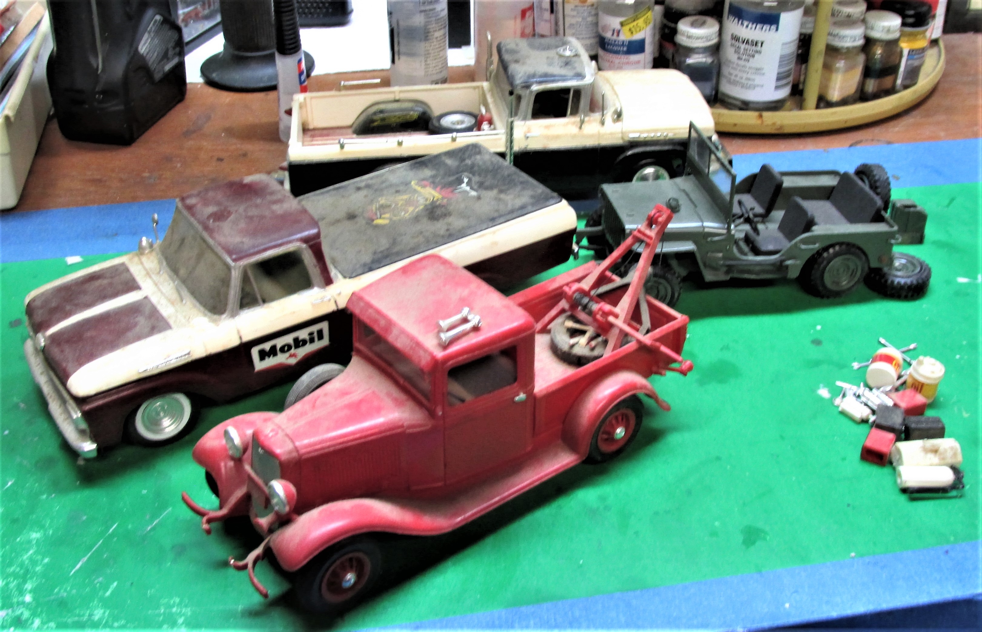Model Truck Builder .com