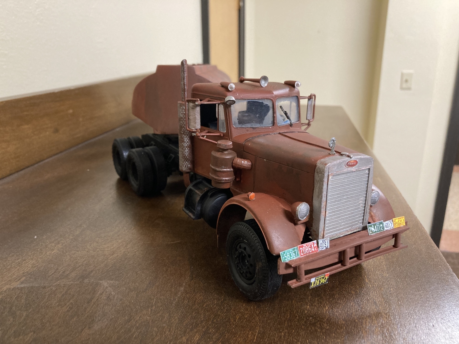 Model Truck Builder .com