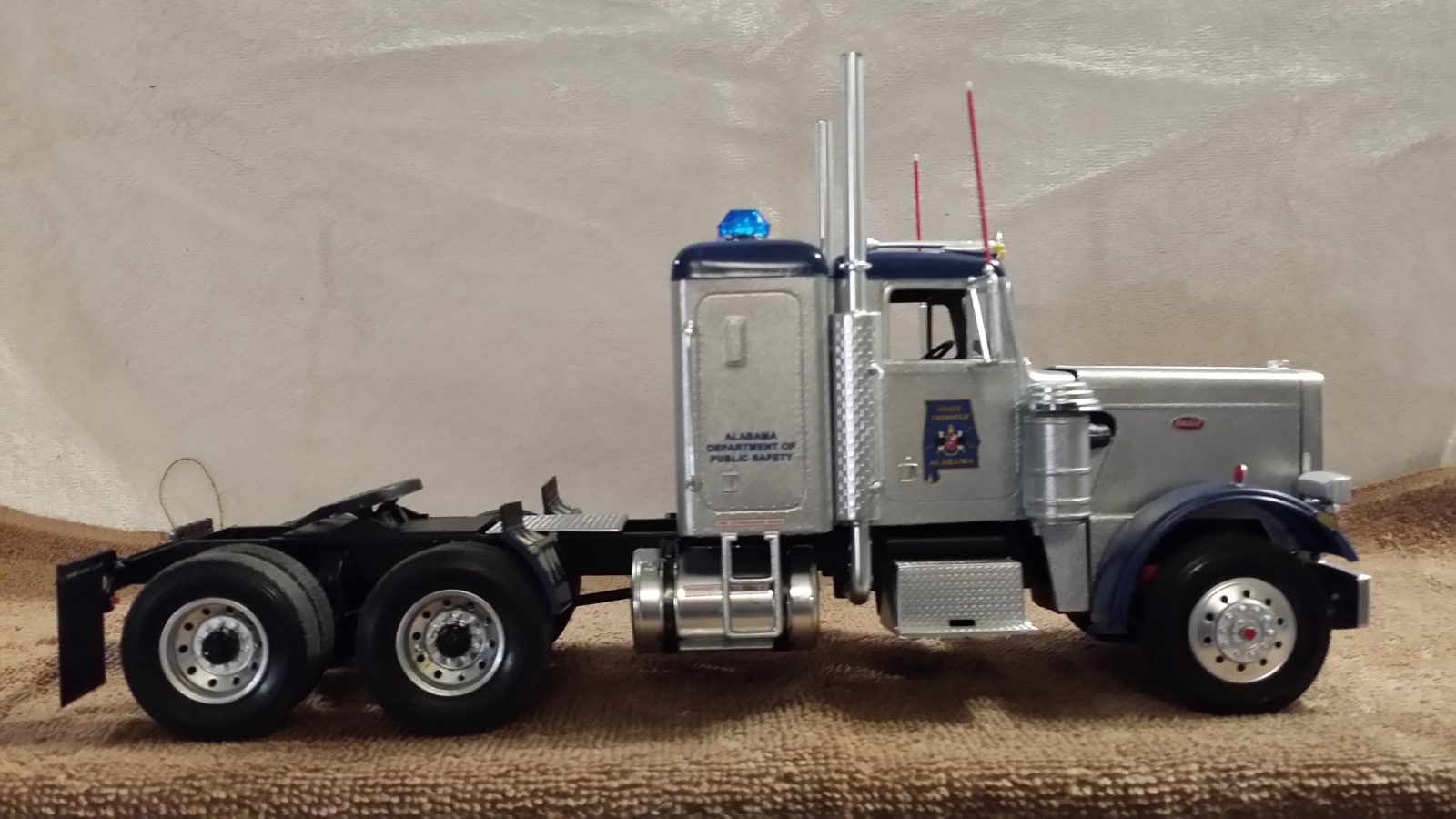 Model Truck Builder .com