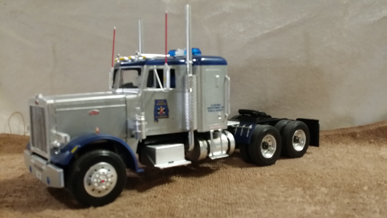 Model Truck Builder .com