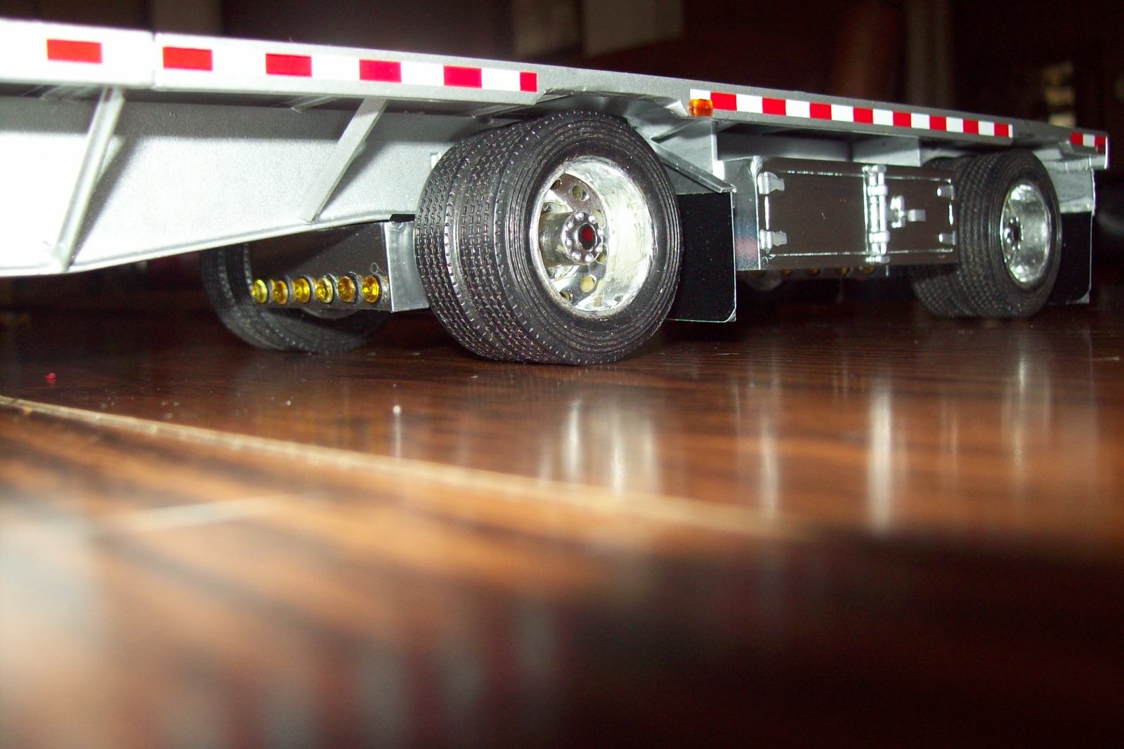 Model Truck Builder .com