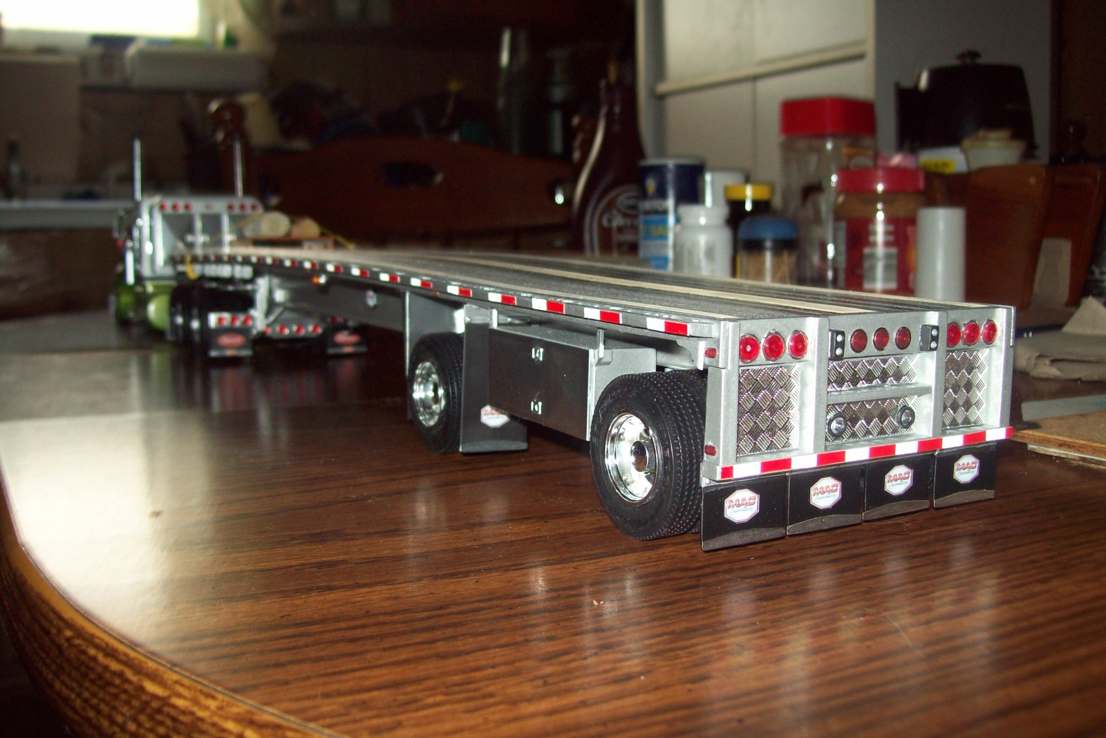 Model Truck Builder .com