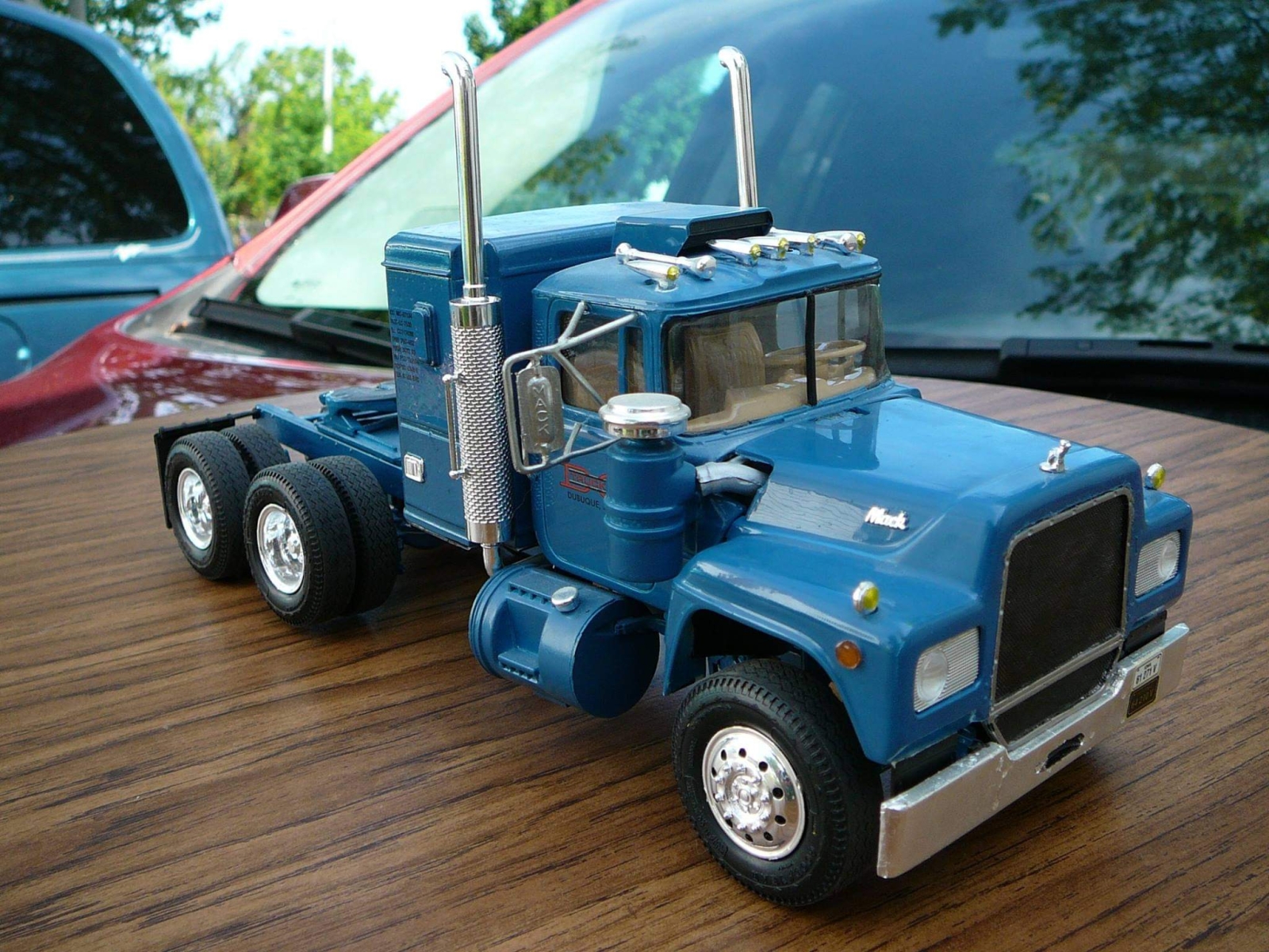 Model Truck Builder .com