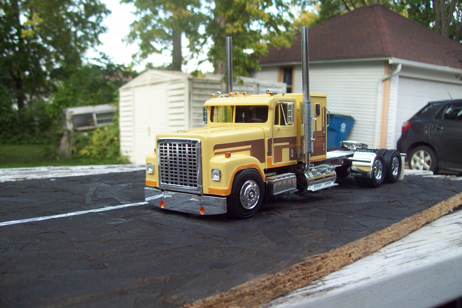 Model Truck Builder .com