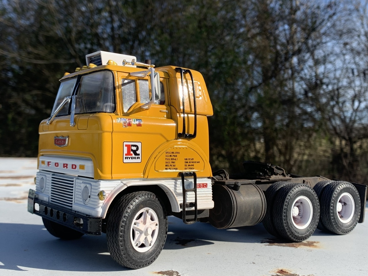 Model Truck Builder .com